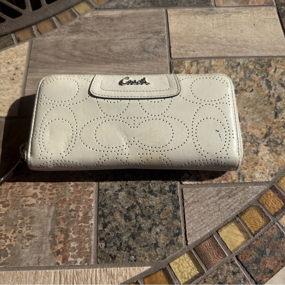 Coach Perforated Logo Signature C Leather Zip Around … - Gem